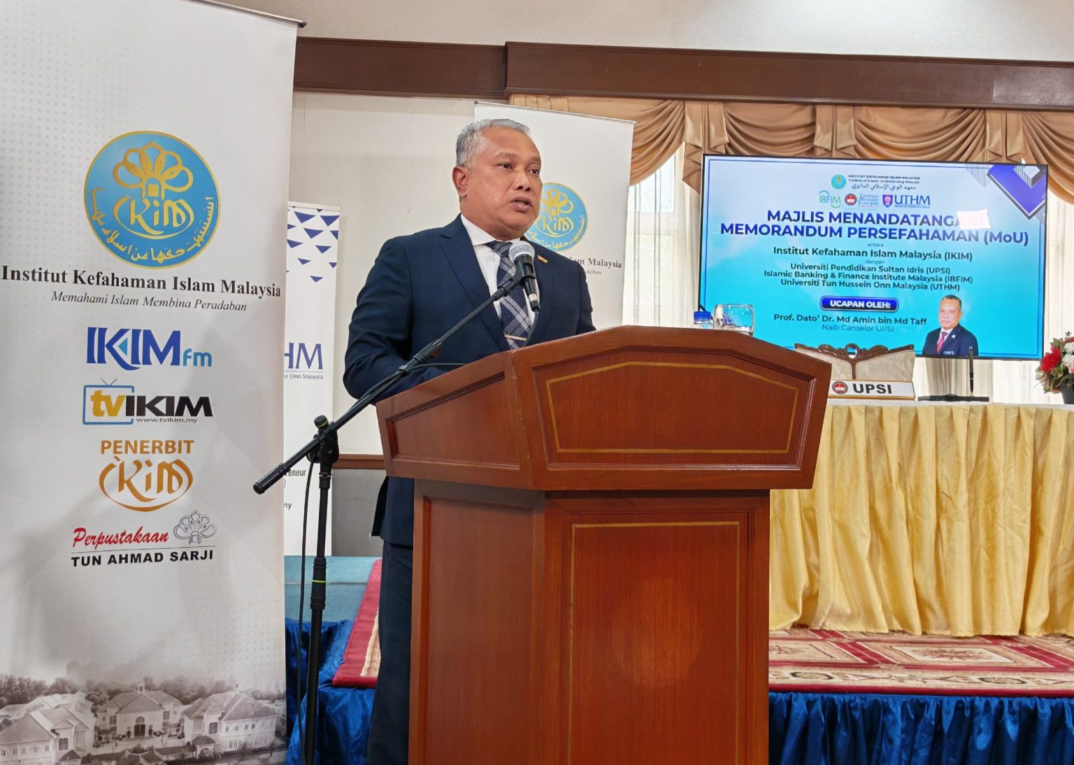 UPSI DAN IKIM METERAI MEMORANDUM PERSEFAHAMAN (MoU) BAGI KERJASAMA ...
